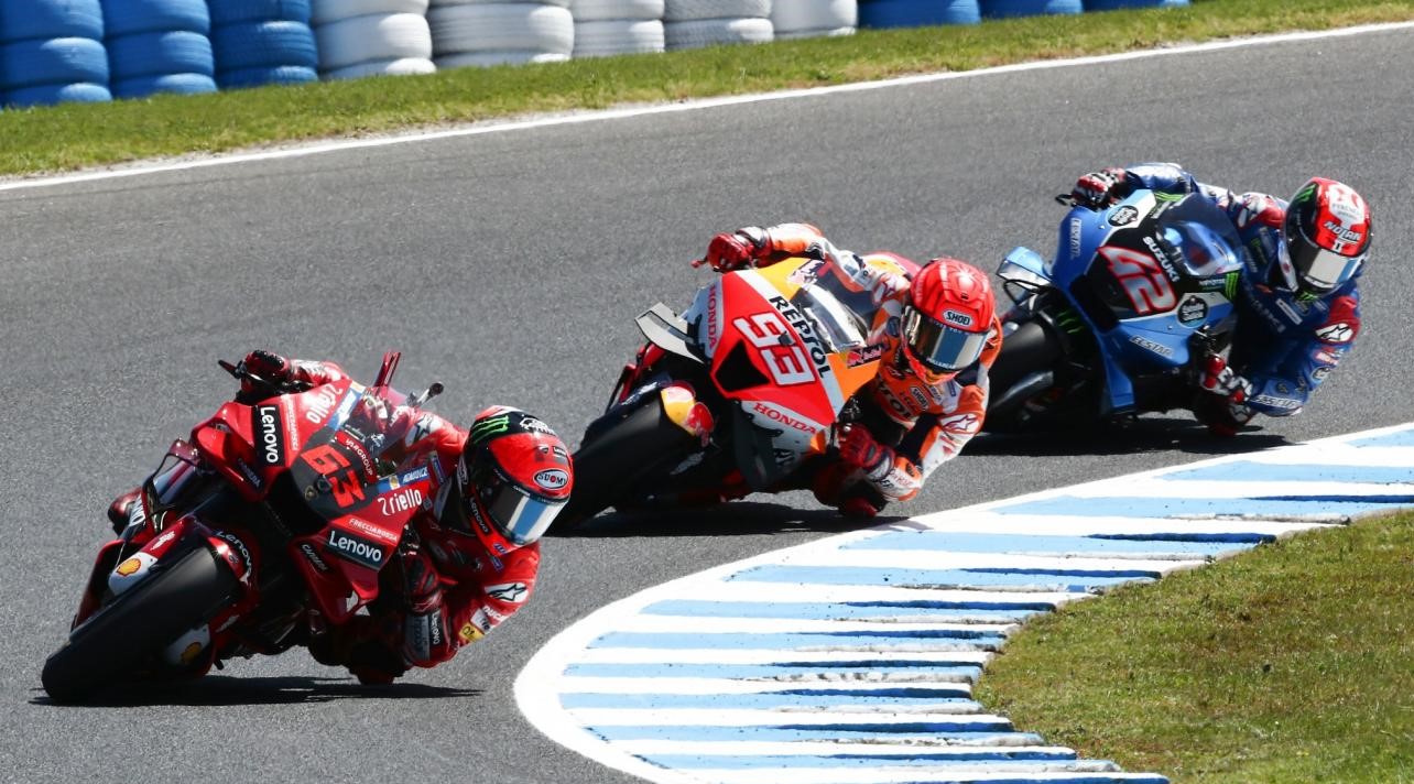 Det drar seg til i MotoGP - Nettstart 😉