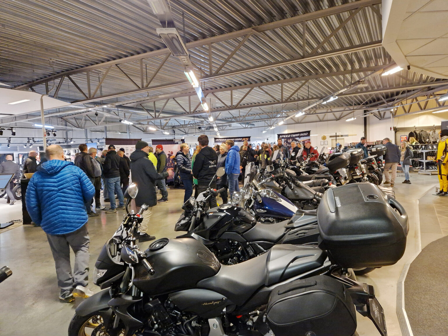 Fullt hus hos Arena MC på Triumph On Tour – Bike powered by Motorrad