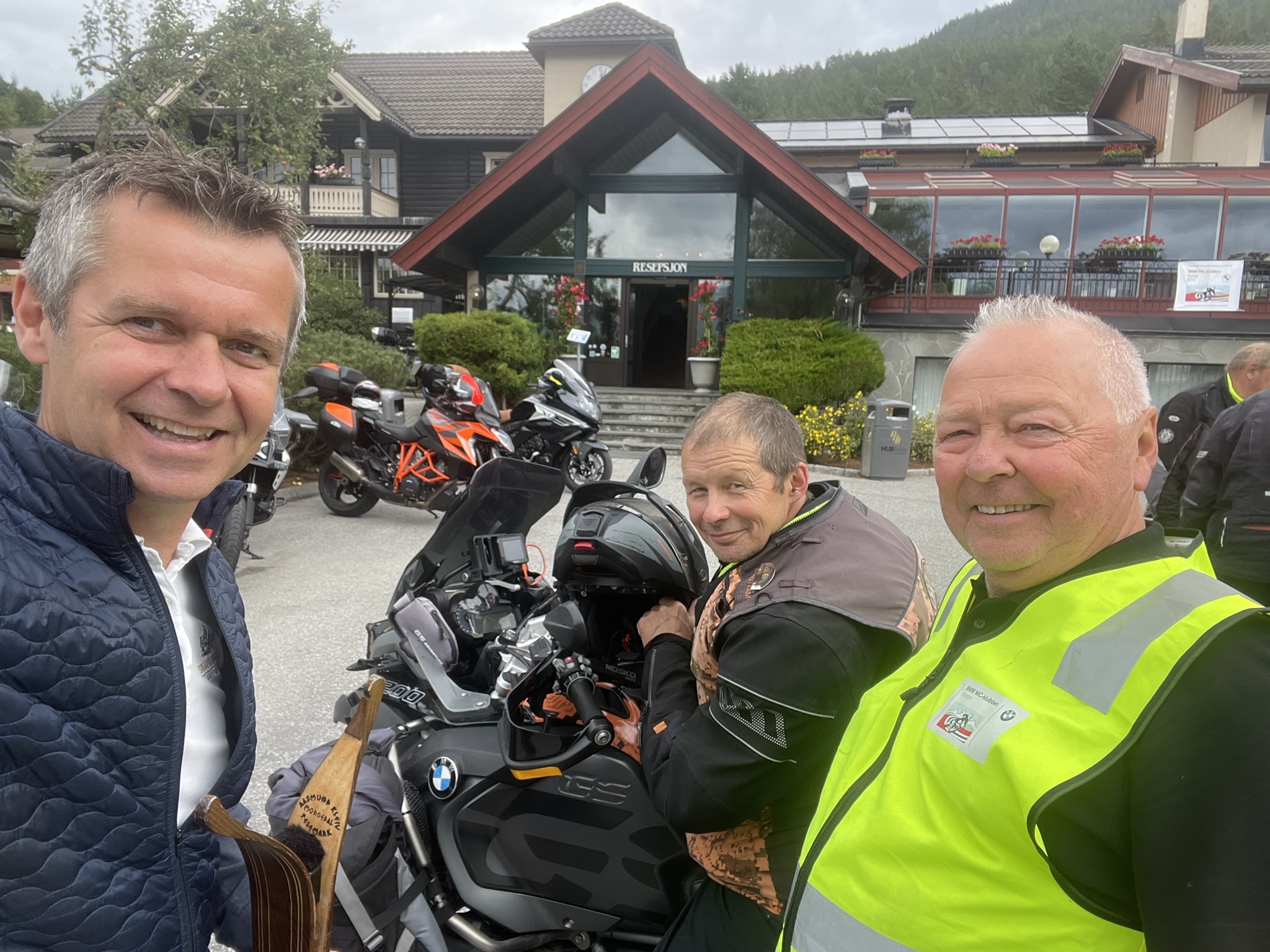 Asle kjørte 2200 km for å komme på BMW sitt årstreff i Vrådal – Bike ...